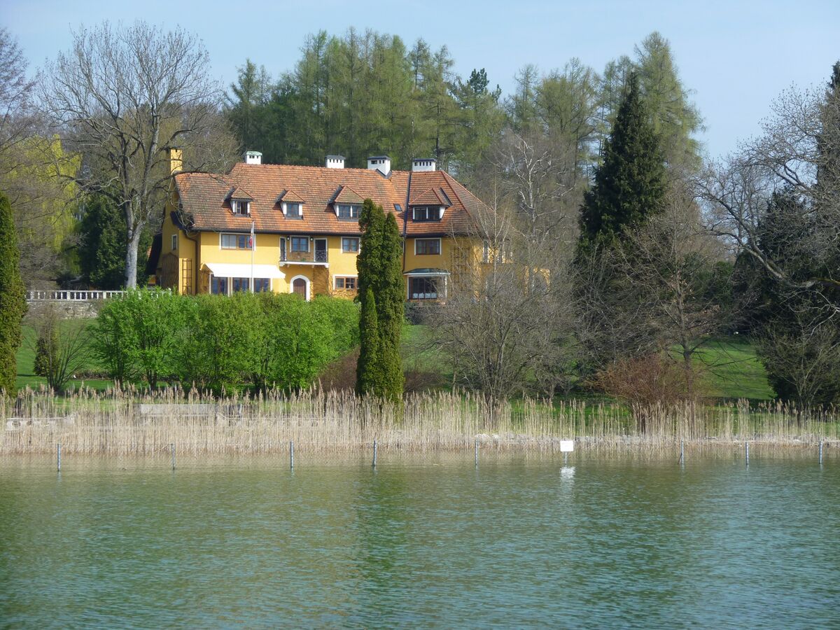 Villa Curzon – Atterwiki